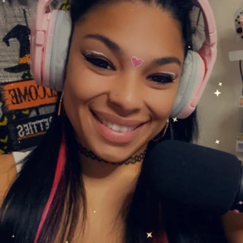 Chuchii787 Clips - Watch Live on Kick