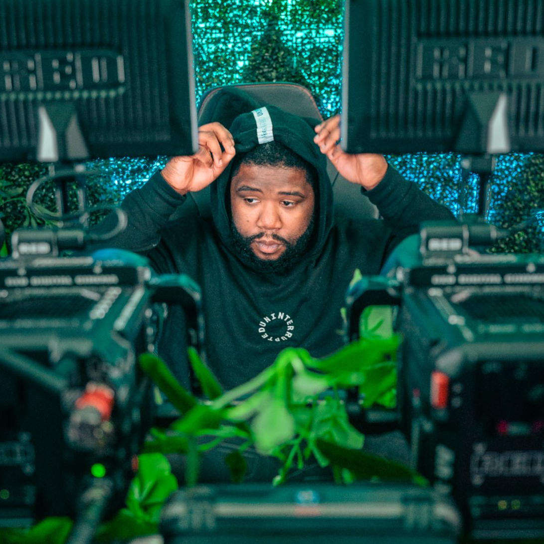 NeonSniperPanda - Watch the VOD on Kick