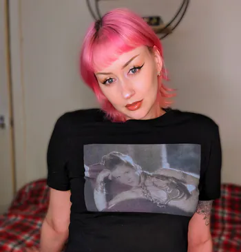 About JellyJean - Watch Live on Kick